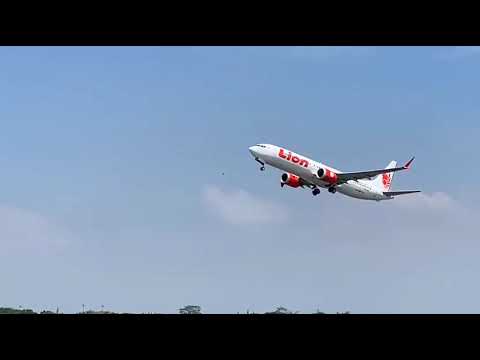 Lion Air Boeing 737 Max 9 KNO - CGK Take Off at Kualanamu International Airport
