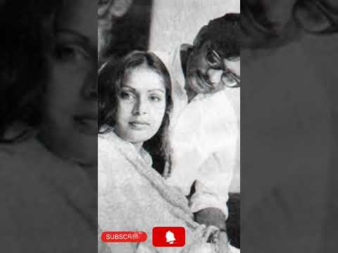 Old Actress Raakhee gulzar with family#viral #bollywood #enjoying #superhit #nice #video #song #