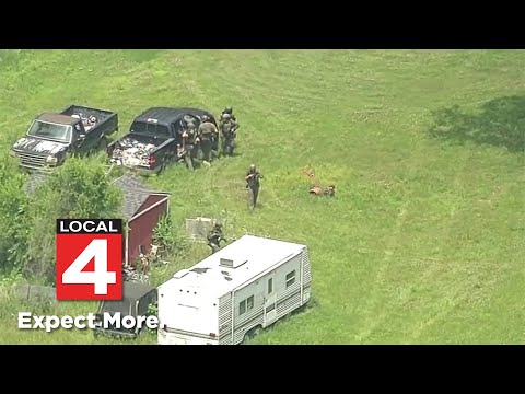 Police give all clear after standoff with active shooter in Wayne County