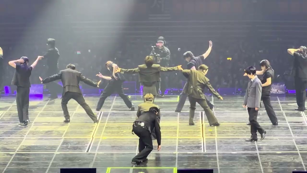 Black suit - Super Junior SS10 SJ-Core in Seoul Day 3 05.04.2026