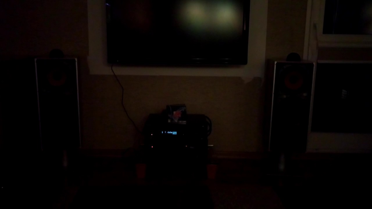 Yamaha AX 900 plays with B&W DM7