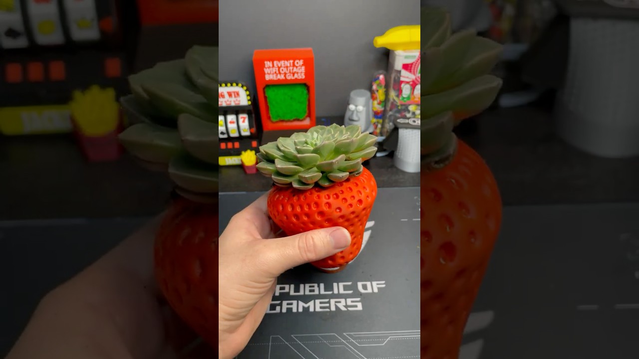 Strawberry Pot 🍓 #3dprint #3dprinted #strawberry #flowerpot #makerworld