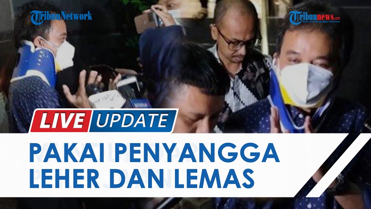 Kondisi Terkini Roy Suryo usai Pemeriksaan Polisi, Pakai Penyangga Leher Medis Setelah Kursi ...