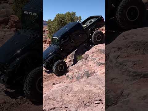 Jeep Gladiator on The Fall - Steel Bender Moab EJS 2023 #EJS2023 #jeepgladiator