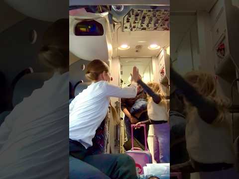 Our crew goes the extra mile | LXmas For You | SWISS
