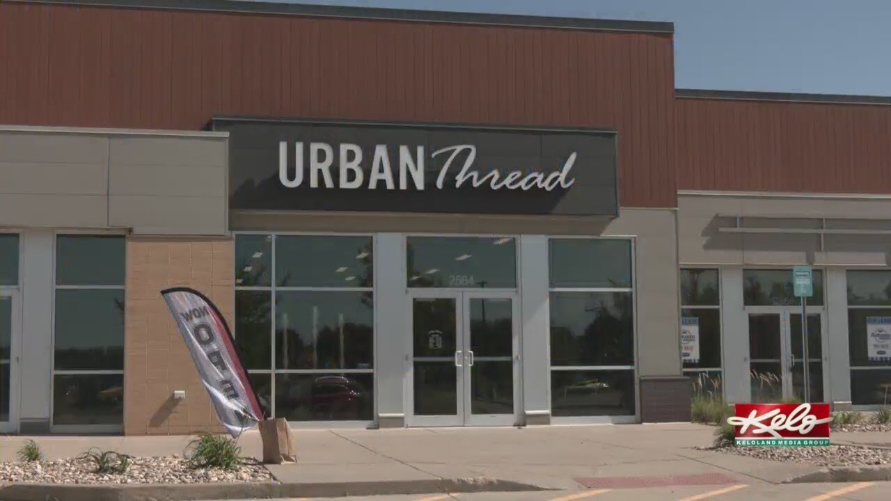 Mother-daughter duo open new store at Lake Lorraine