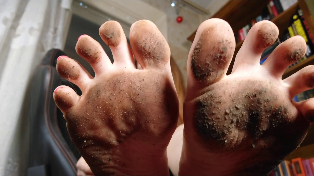 Dirty Feet - Alexandra Deviant