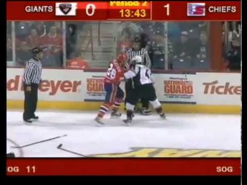 Blake Orban vs. Jackson Playfair, October 13, 2012 - Vancouver Giants ...
