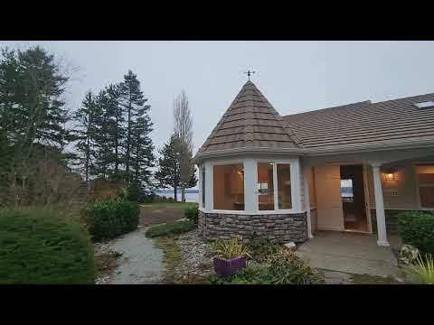 3222 S Camano Dr, Camano Island Waterfront Home