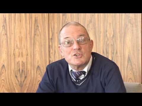 Longman Dictionaries - Professor John Wells presents The Longman Pronunciation Coach CD-ROM.flv