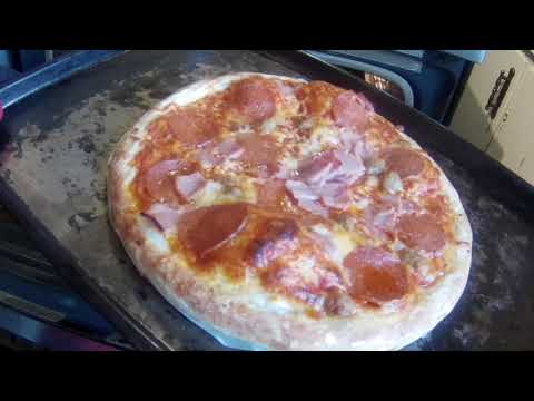 Dr Oetker Casa di Mama Three MEAT Pizza
