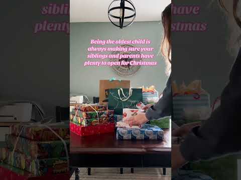 The Struggles of Being the Oldest Child This Season #gifts #holidays #siblings