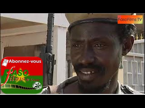 Commissariat de Tampy - S03 - E16 - Complicité de famille (HD)