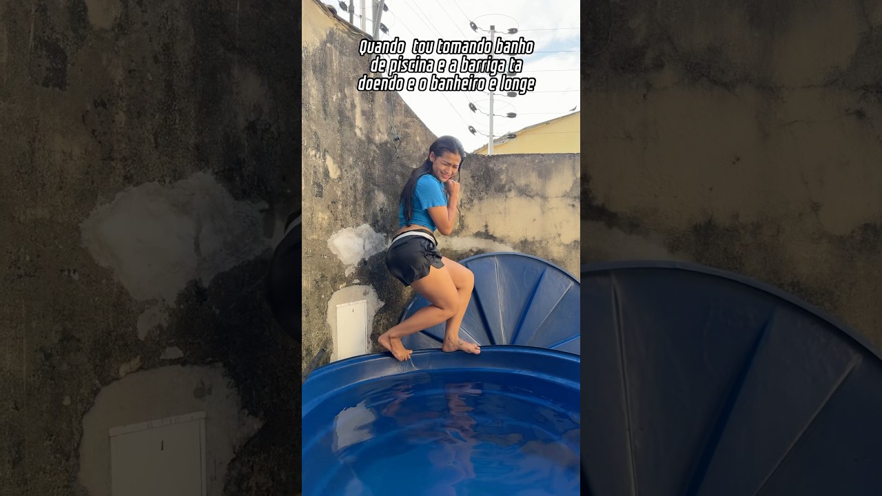 Quando tou tomando banho de piscina e a barriga tá doendo e o banheiro tá longe #funny #humor