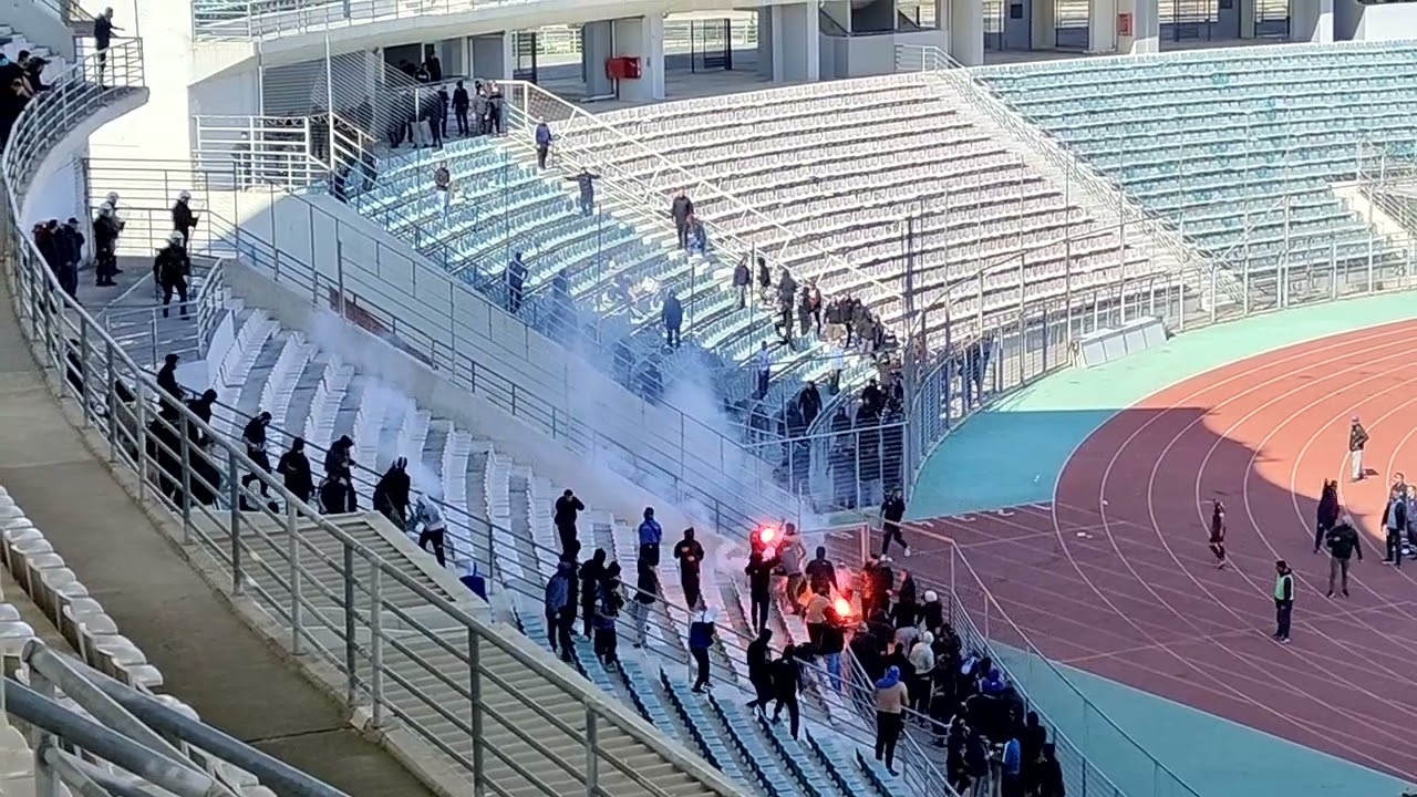 Διεκόπη οριστικά ο αγώνας της ΑΕΛ με τη Νίκη Βόλου στο Πανθεσσαλικό ...