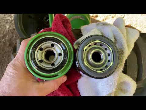 John Deere 3025D oil change