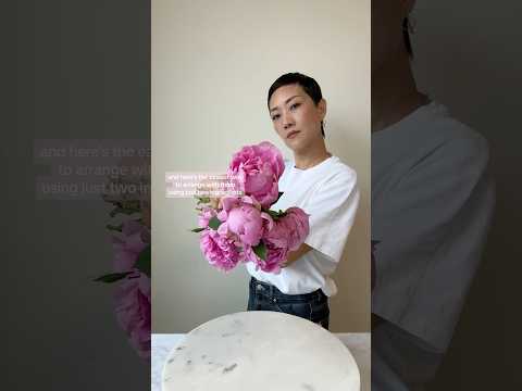 Easy peony arranging #flowers #peonies #peony #floraldesign #flowerarrangement #bouquet