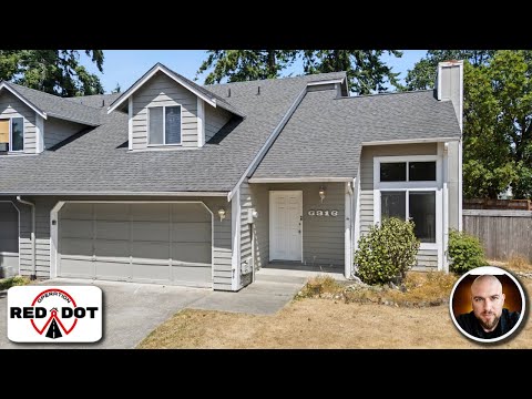🏡 Renovated 3 Bed 2.5 Bath Duplex with Bonus Room & Fenced Yard | University Place Rental