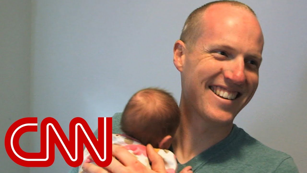 Ofc. Ryan Holets adopts opioid-addicted baby (2017)