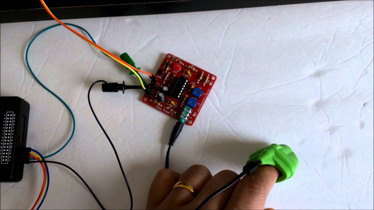 Easy Pulse (Version 1.1) Sensor in action