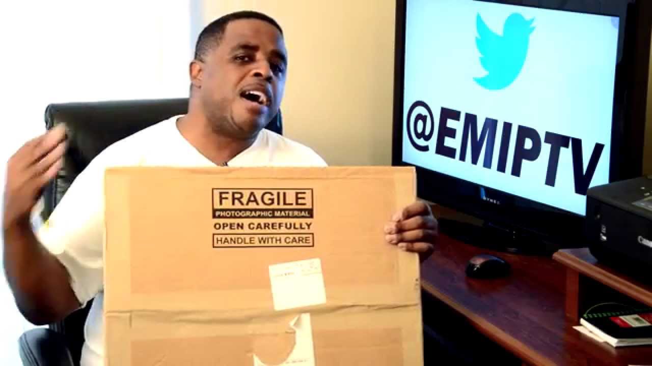 Unboxing of 16x20 Framed Canvas Deal from Canvasfocus using Amazon Local