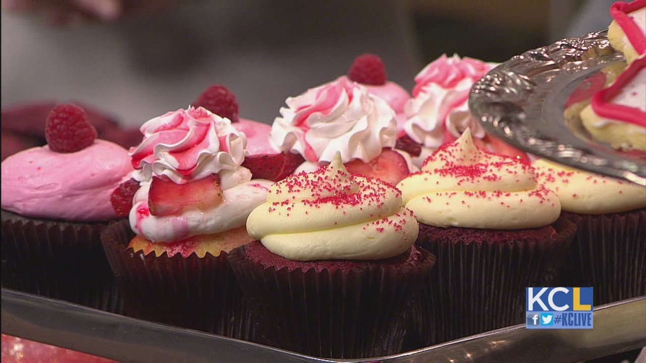 KCL - Smallcakes is making cupcakes.