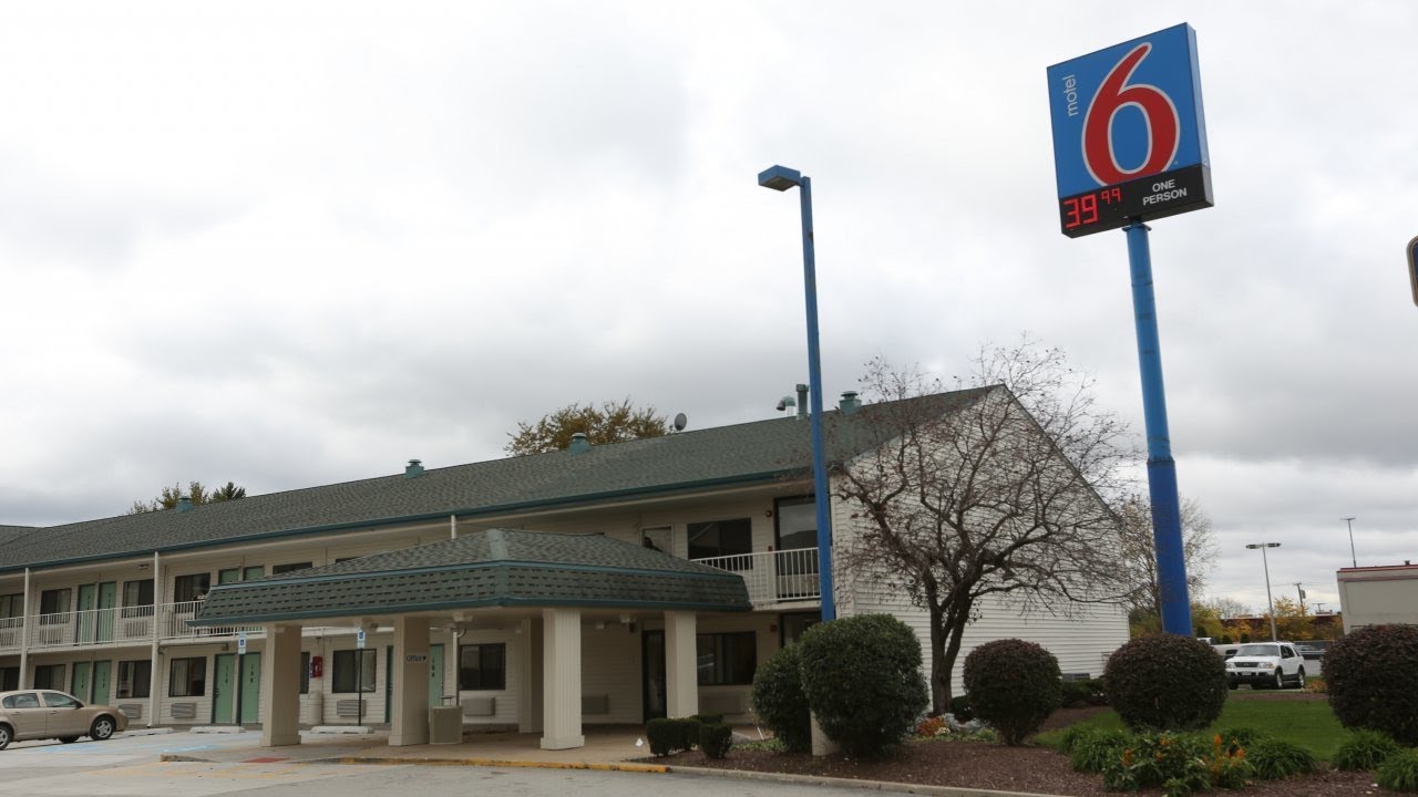 Motel 6 reported guests to ICE