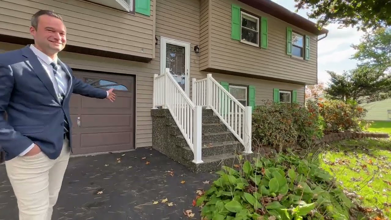 NEW LISTING - 4 Cornsilk Rd, Watervliet VIRTUAL TOUR