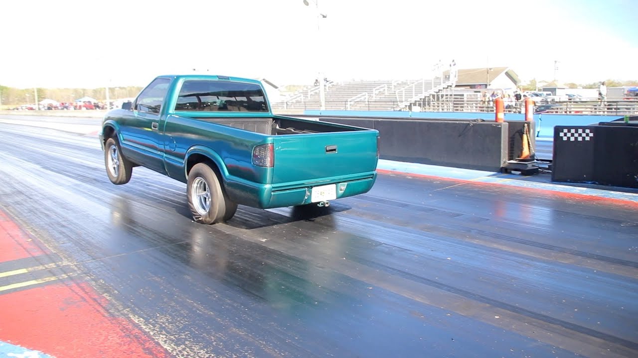 Nitrous and Turbo Chevy Trucks Drag Camaro and Blazer, Show Them the ...
