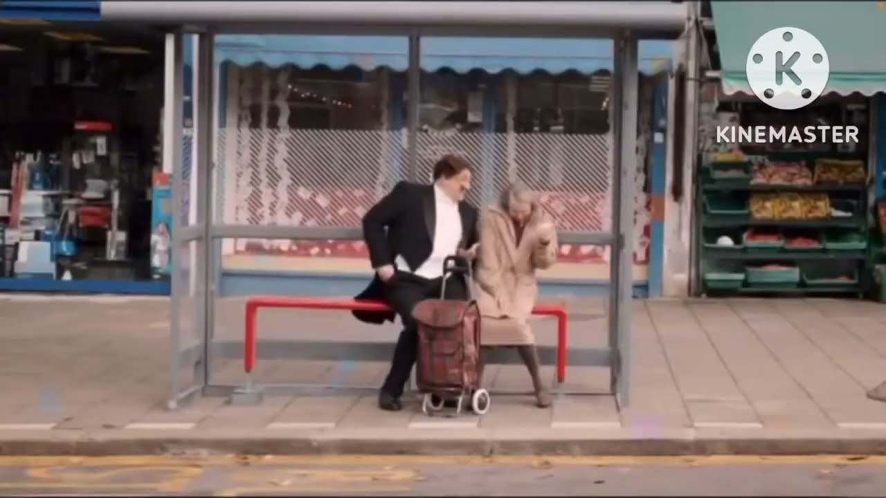 Gocompare - Bus Stop (2012,UK)