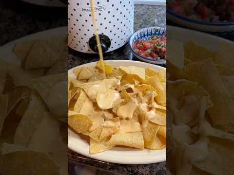🧀 Ultimate Slow Cooker Nacho Cheese Dip! 🌮