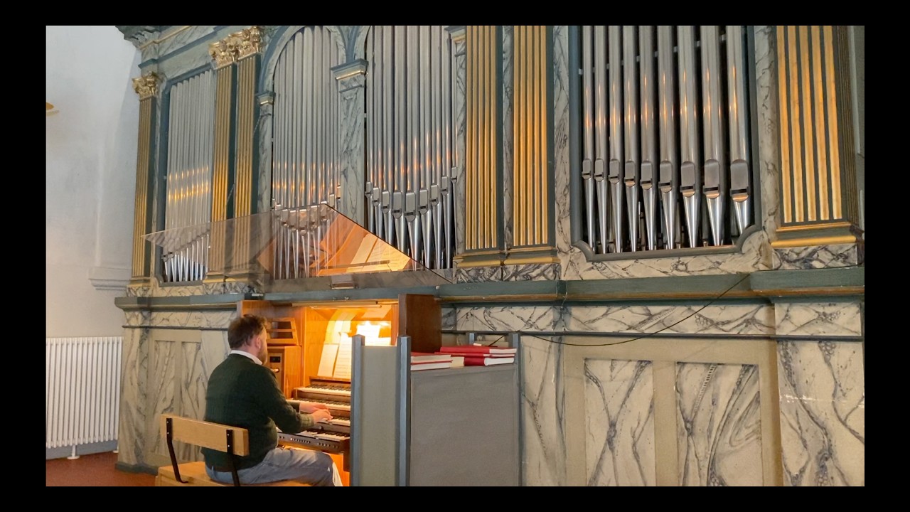 Dom Paul Benoit: FUGUE sur l'intonation de l'OFFERTOIRE de la Fête de l'ASCENSION 