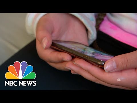 College Senior Bridging The Tech Gap For Young Students | NBC Nightly News