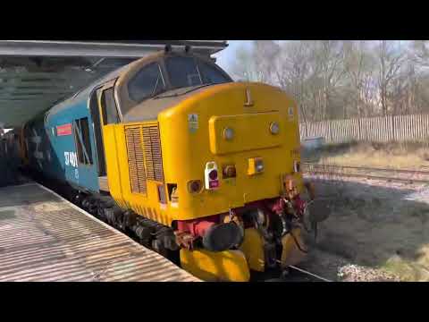 ‘Caroline’ Saloon Car + DRS Class 37401 pass North Road on York to York