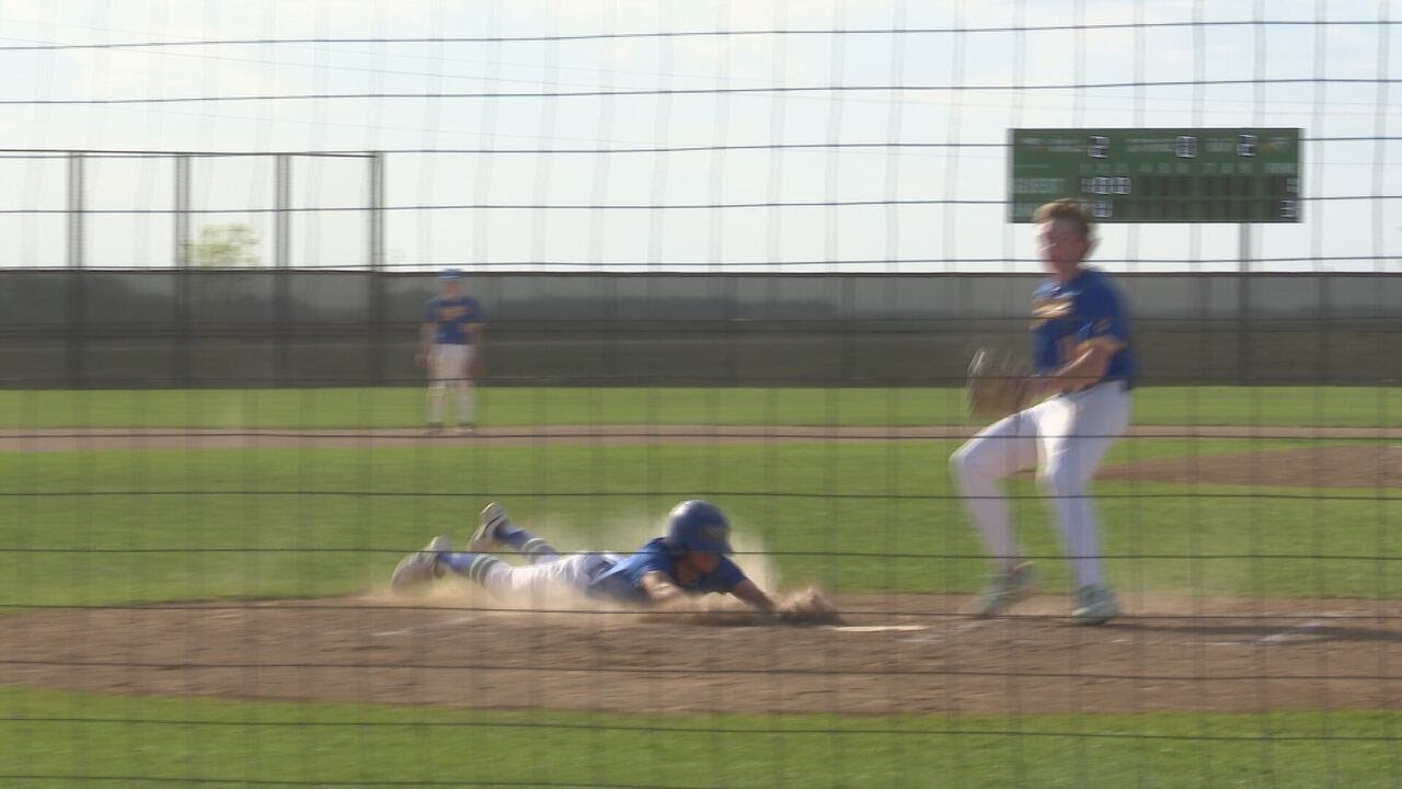 Maple River win its 9th straight game
