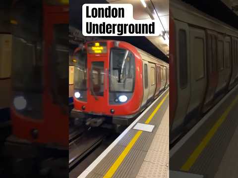 London Underground Train #trains #tube