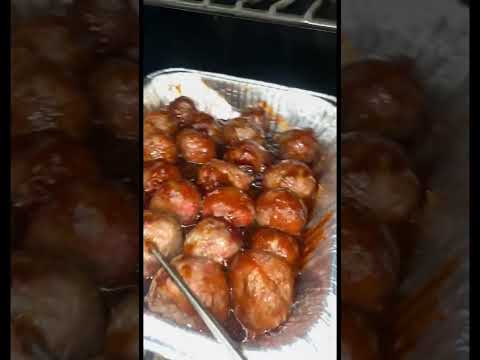 MEATBALLLLLLLS🔥🔥🔥 #traeger #smoked #meatballs #homemade