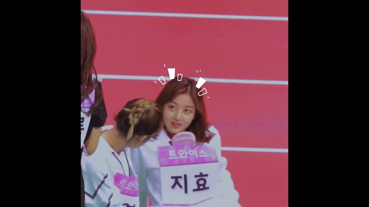 Idols staring at Nakyung & saerom ‘s beauty 😍 #fromis_9 #isac