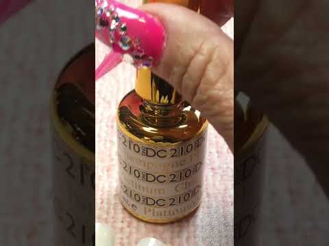 #swatching #swatch #newcolors #platinum #dnd #glittergel #smoothapplic