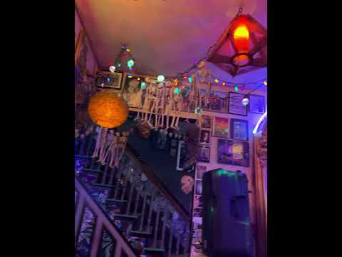 St. Louis has amazing little venues and bars. #livemusic #music #stlouis #eclectic #guitar