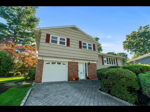 310 Mack Pl, New Milford, NJ 07646