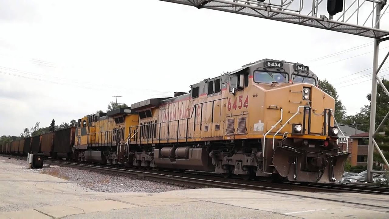 UPRR LightPower Meets An Old CNW Unit