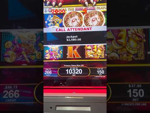 Jackpot at Vegas Airport #Slots #Casino #Shorts