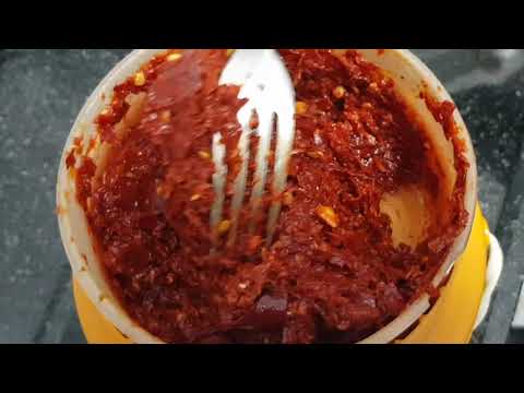 How to make harissa - a delicious, traditional Jewish-Tunisian recipe
