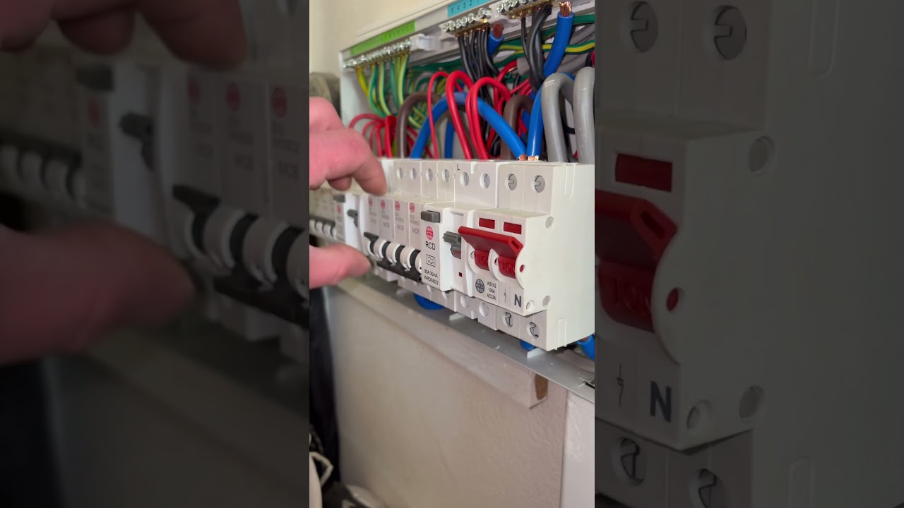 Line earth fault .. Right ????