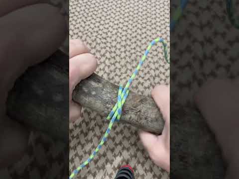 Hikers, Backpackers, & Campers - the Clove Hitch #backpacking #hikingtips #hiking #backpackingtips