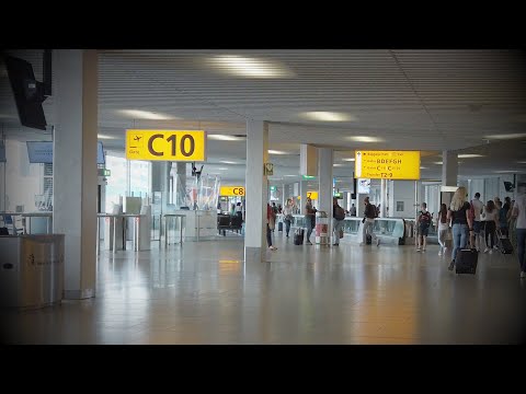 Arriving at Schiphol Airport | Gate C15 to baggage hall