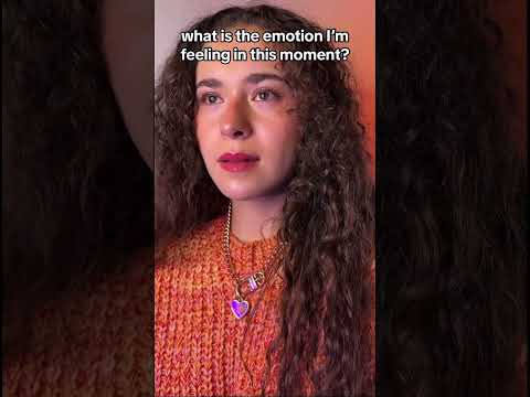 what is the emotion i’m feeling in this moment? 🧡 #actress #acting #shorts #ariellecarrera
