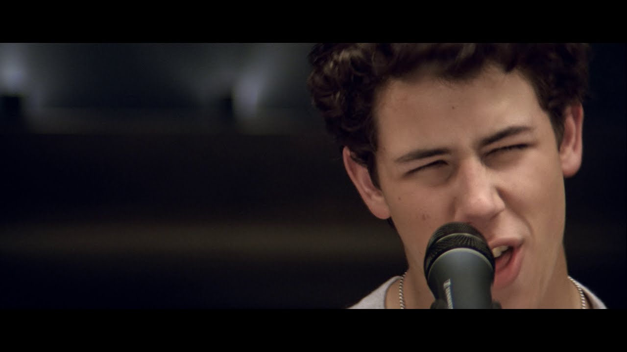 Jonas Brothers - Paranoid Lyrics And Videos