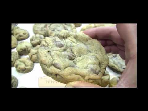 What is a B'Mo? It stands for "Big Mother" of a cookie!